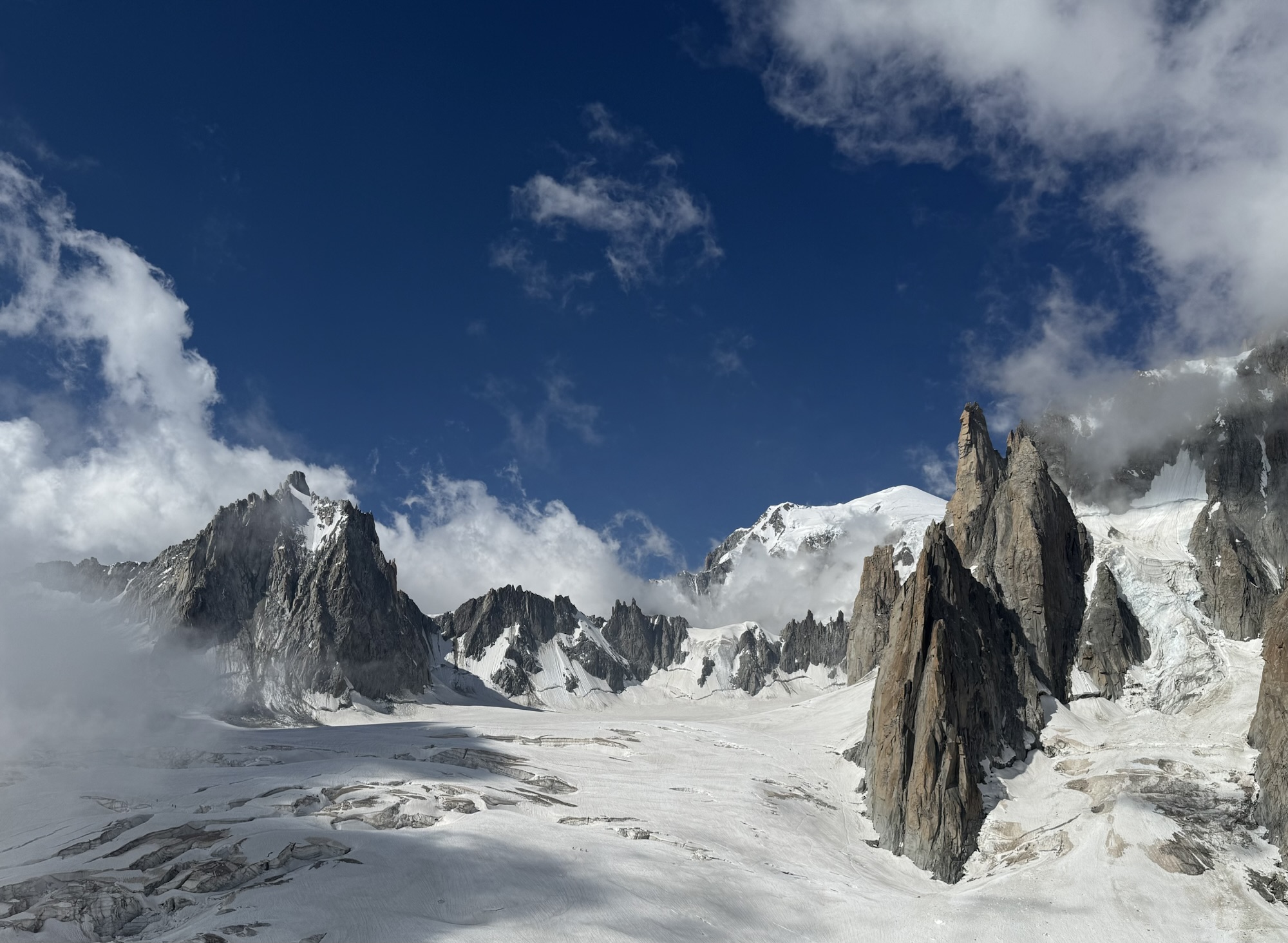 Crossing over and under the Alps – GlobeTurners